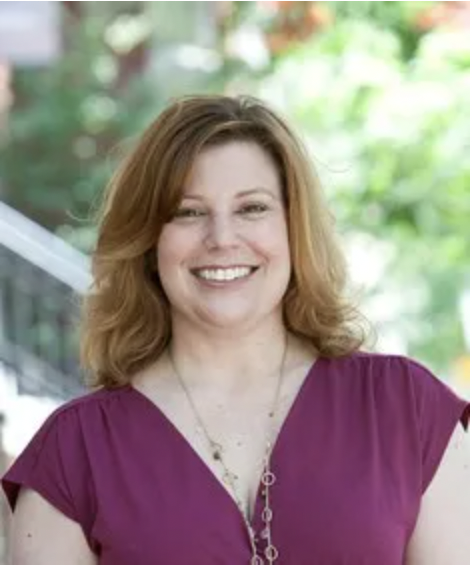 Elizabeth Banker - The CGO